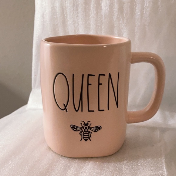 Rae Dunn | Dining | Rae Dunn Pink Queen Bee Mug New | Poshmark